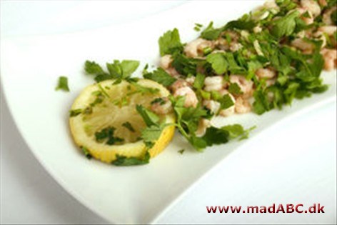 Rejer bagte, med citron og hvidløg