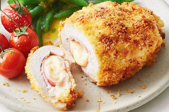 Kylling cordon bleu i airfryer – bedst med madABC.dk